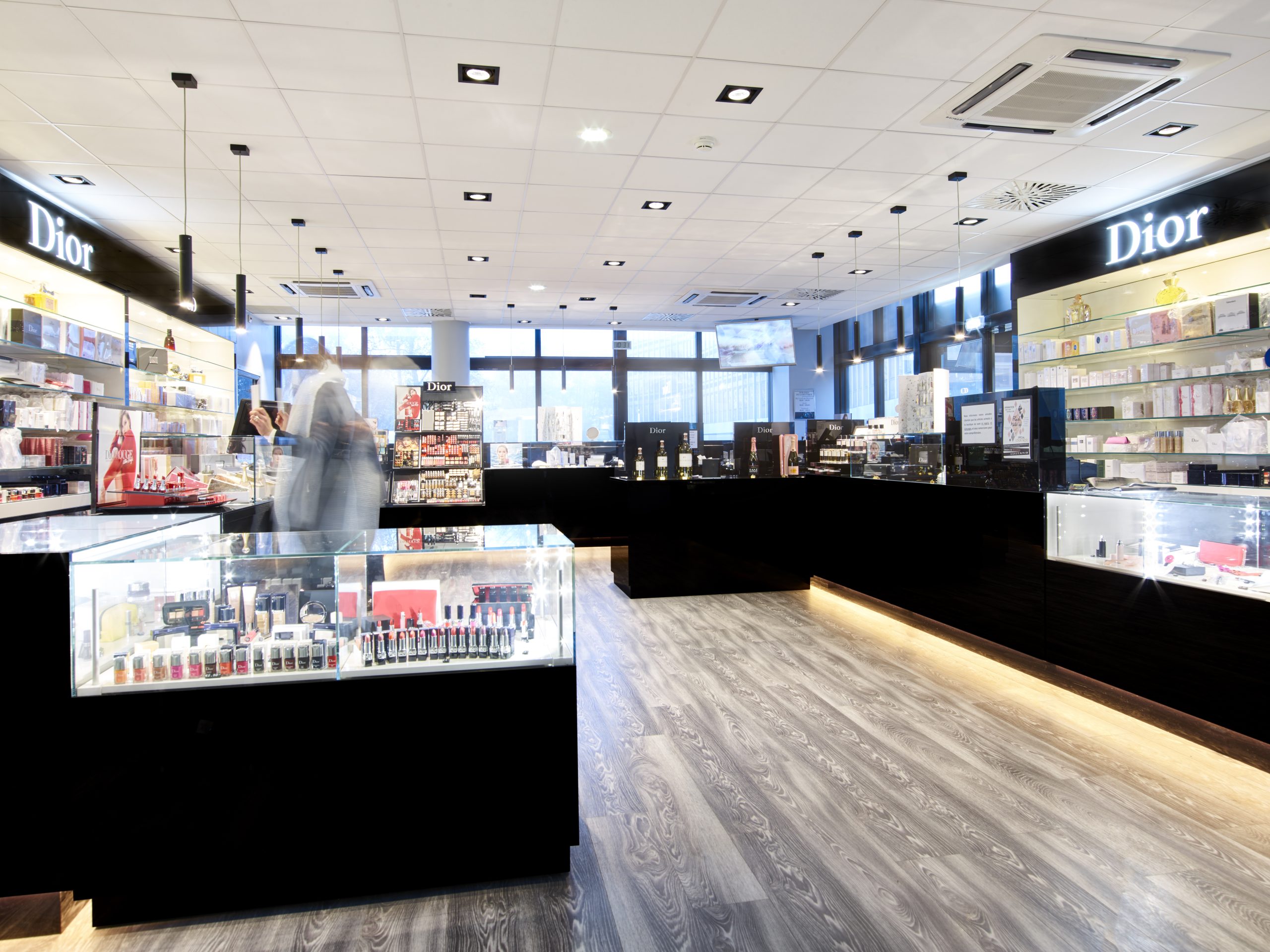 Case study: Christian Dior - KNAPP Benelux