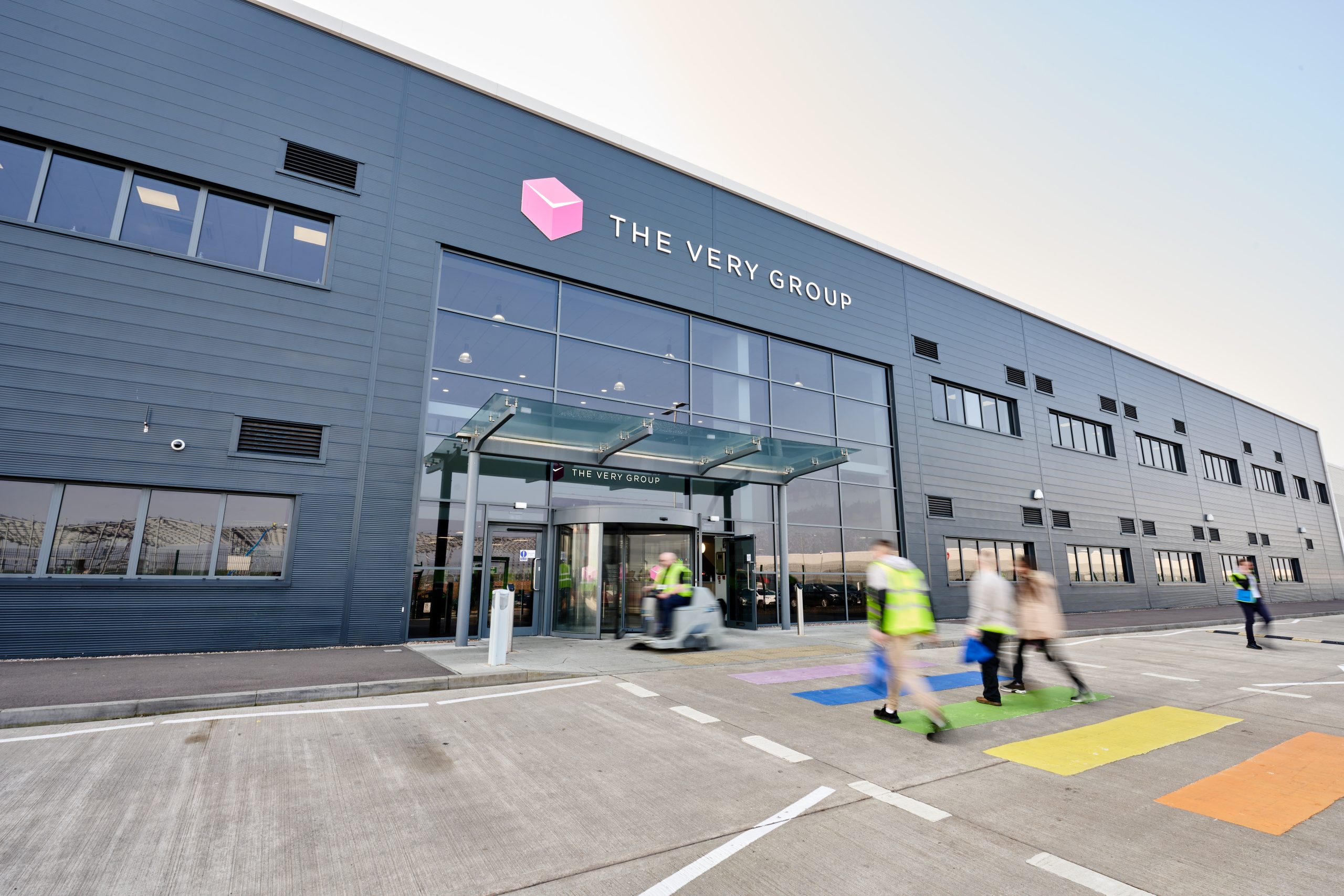 The Very Group: magazijnprocessen in beeld met KiSoft - KNAPP
